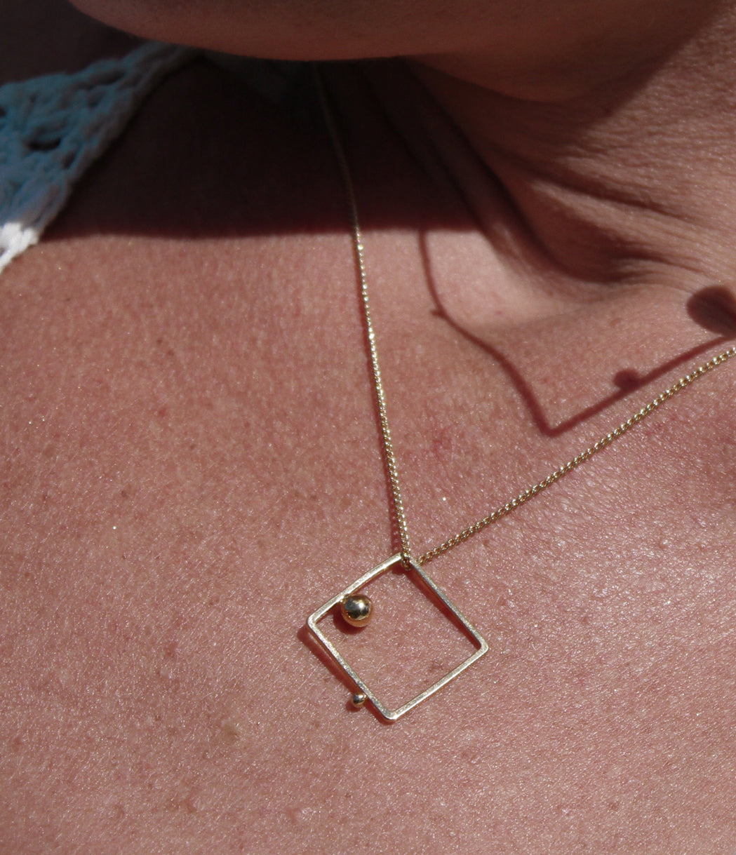 Collier CARRÉ– Objet Trouvé bijoux